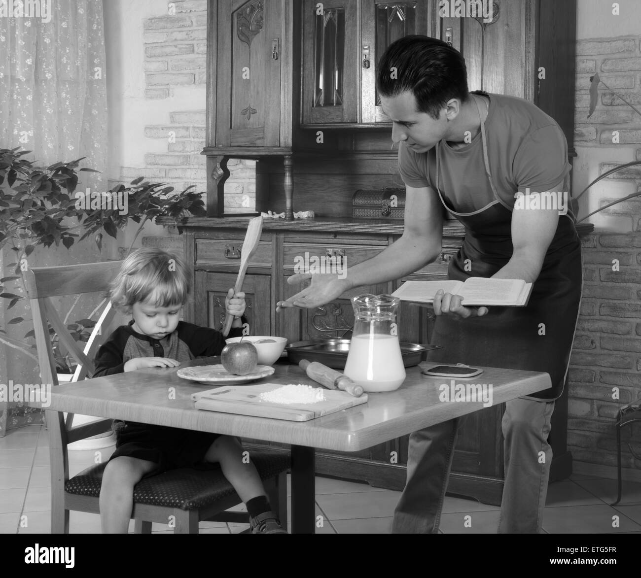 Family meal hi-res stock photography and images - Alamy