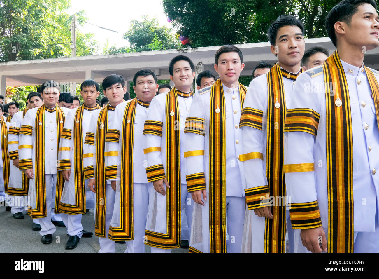 Thailand university student graduation hi-res stock photography and ...