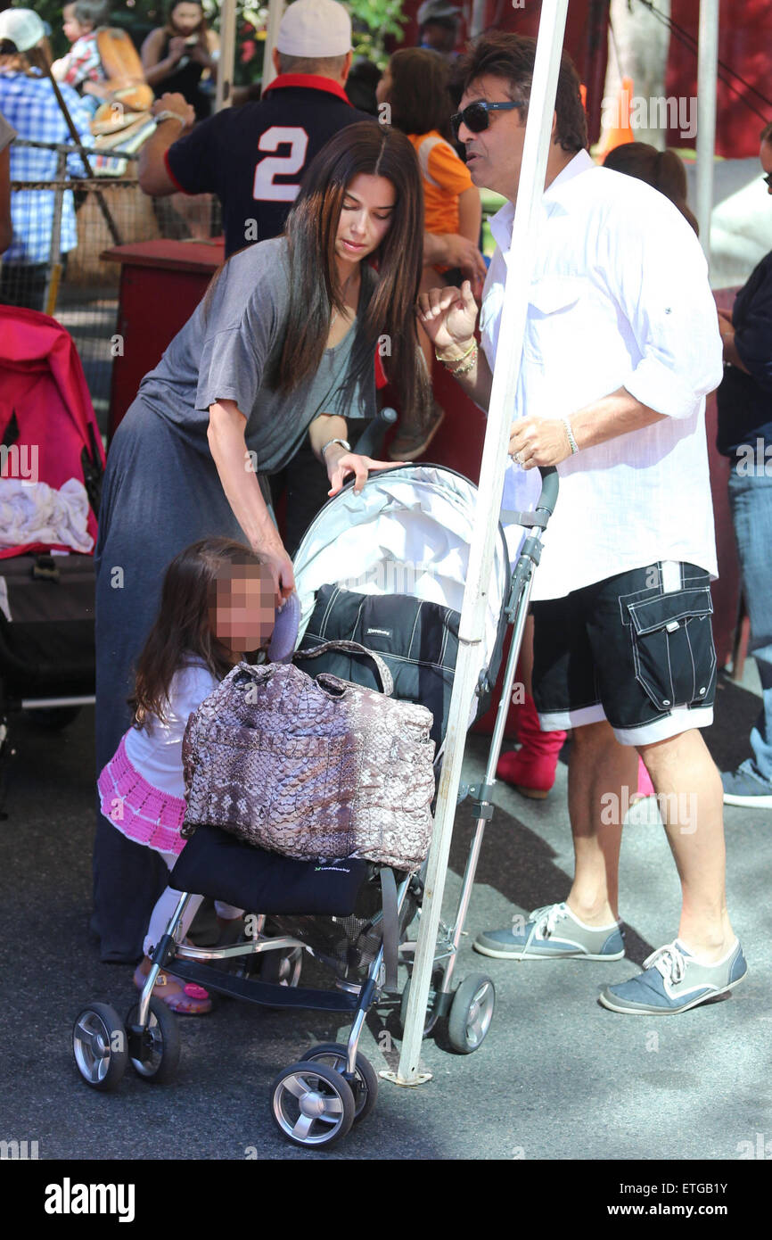 Roselyn Sánchez takes her daughter, Sebella Rose to the Farmers Market ...