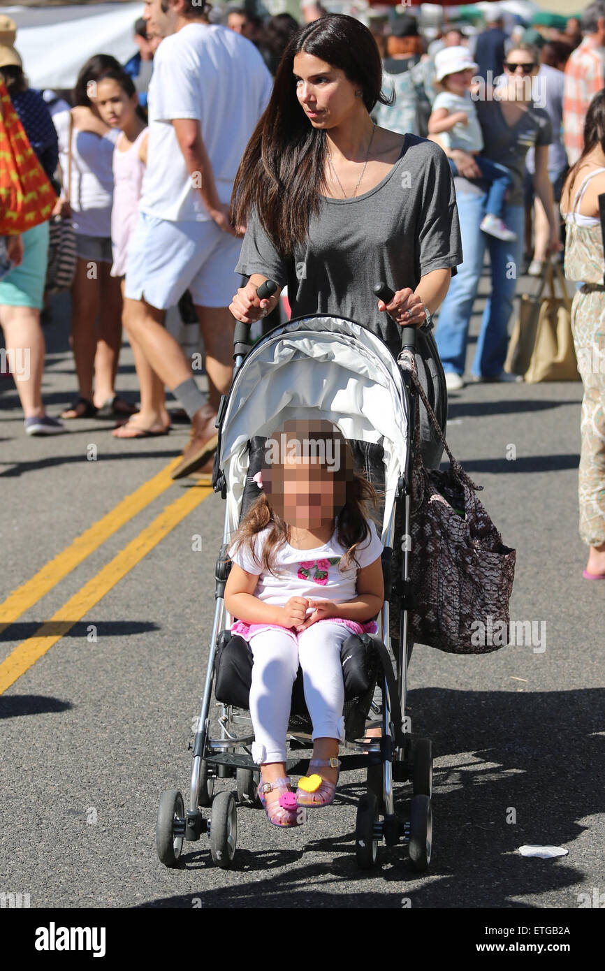 Roselyn sanchez and sebella rose winter hi-res stock photography and ...