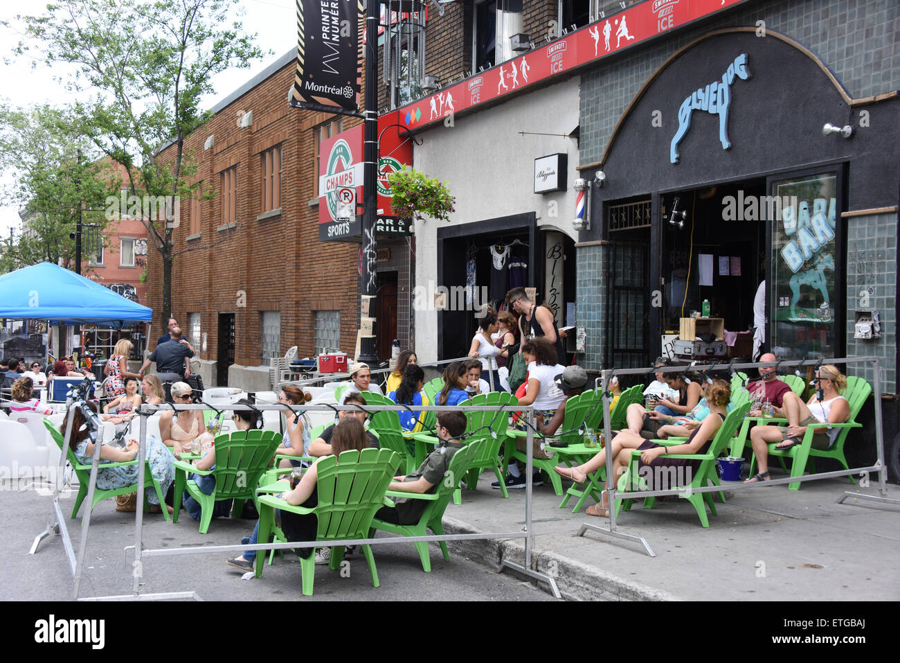 Sidewalk terrace, Montreal Stock Photo - Alamy