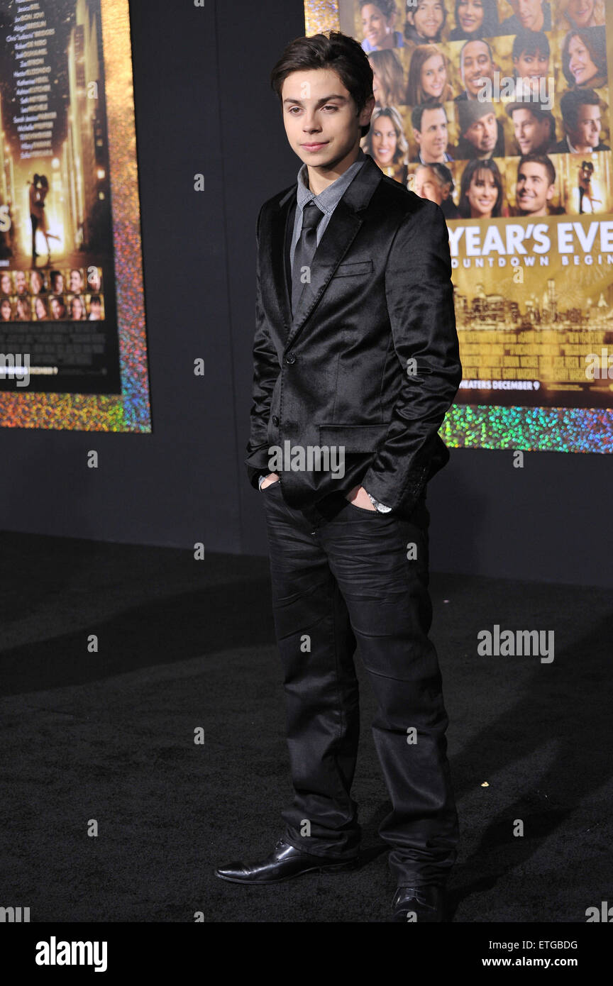 Celebrities jake t austin hi-res stock photography and images - Alamy