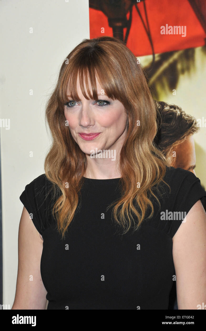 Judy greer descendants premiere hi-res stock photography and images - Alamy
