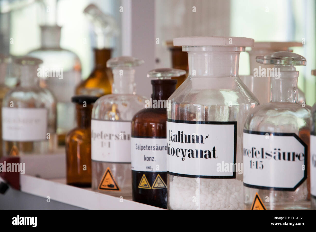 Antique chemical bottles hi-res stock photography and images - Alamy