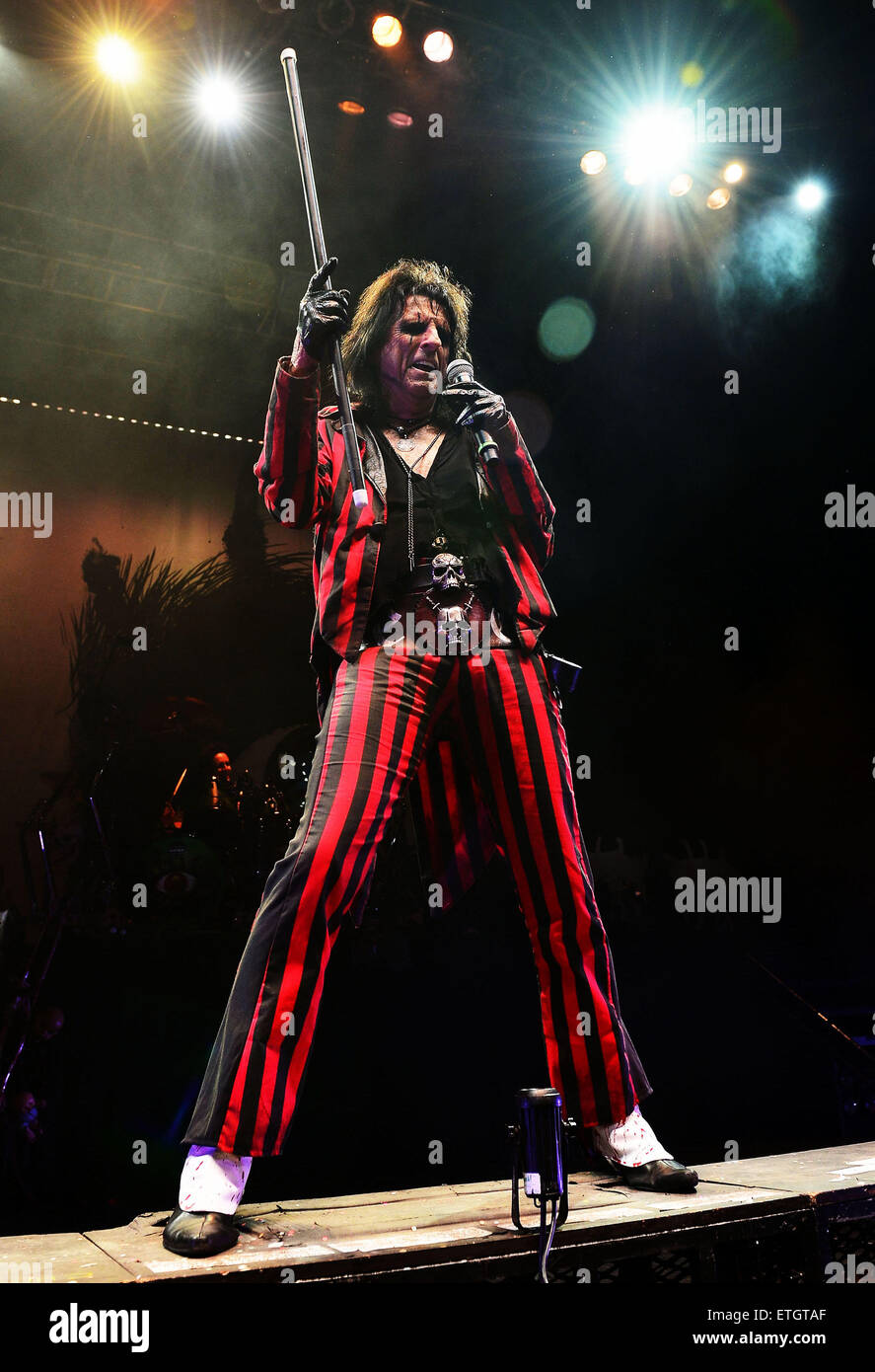 Alice Cooper performs live at Hard Rock Live in Hollywood Featuring ...