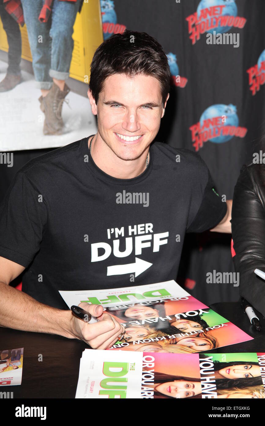 The cast of CBS Films upcoming teen comedy 'The Duff' visit Planet ...