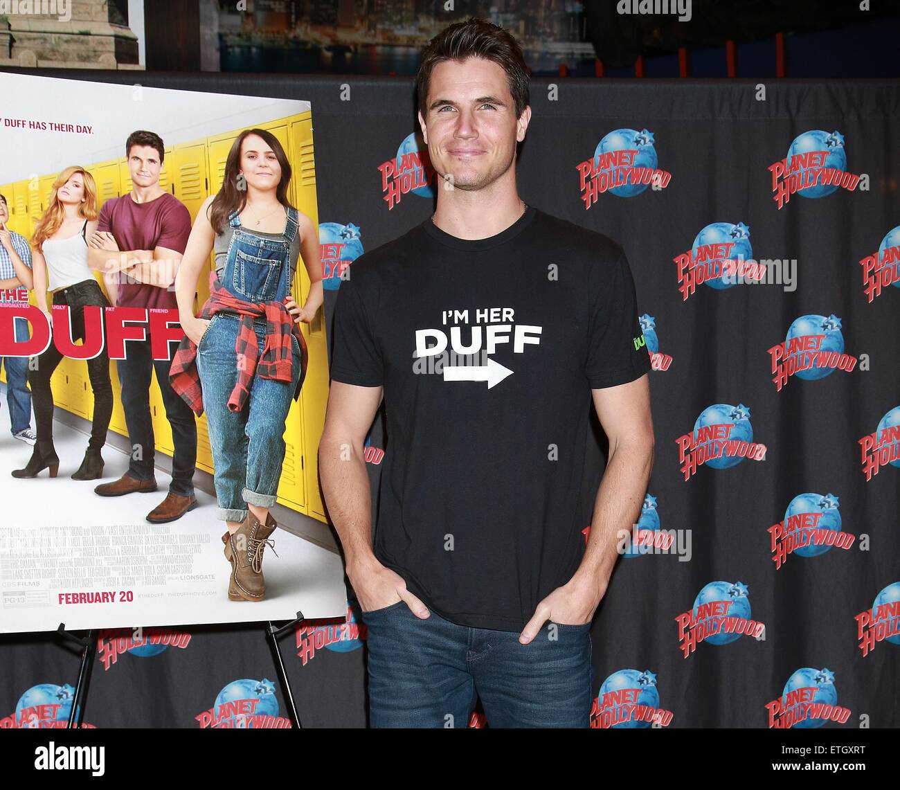 The stars of the film The DUFF make a personal appearance at Planet ...
