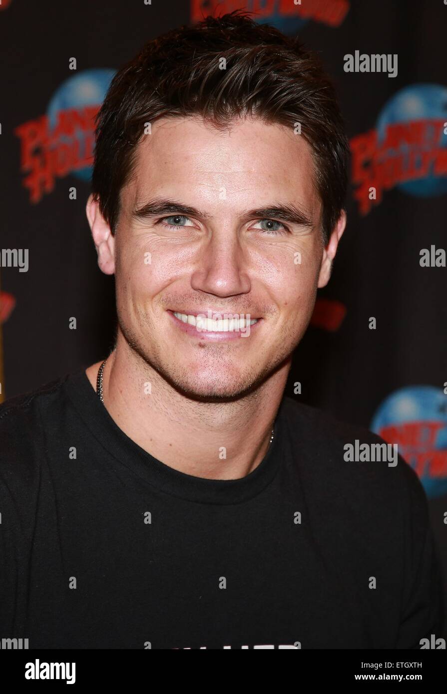 The stars of the film The DUFF make a personal appearance at Planet ...