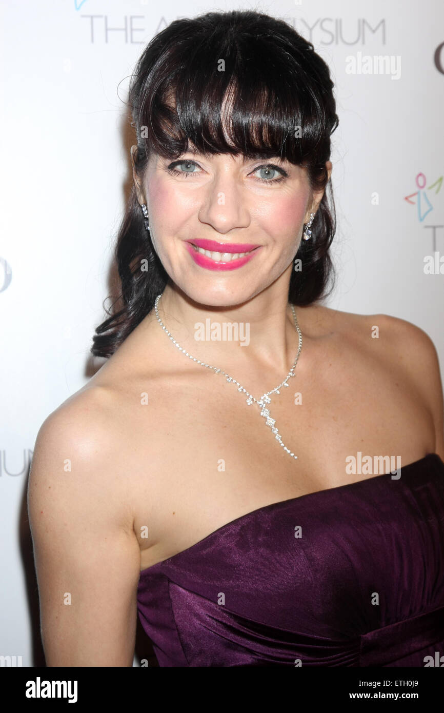 "Icons of the Awards" Pre-Oscar Party Featuring: Cristina Parovel Where ...