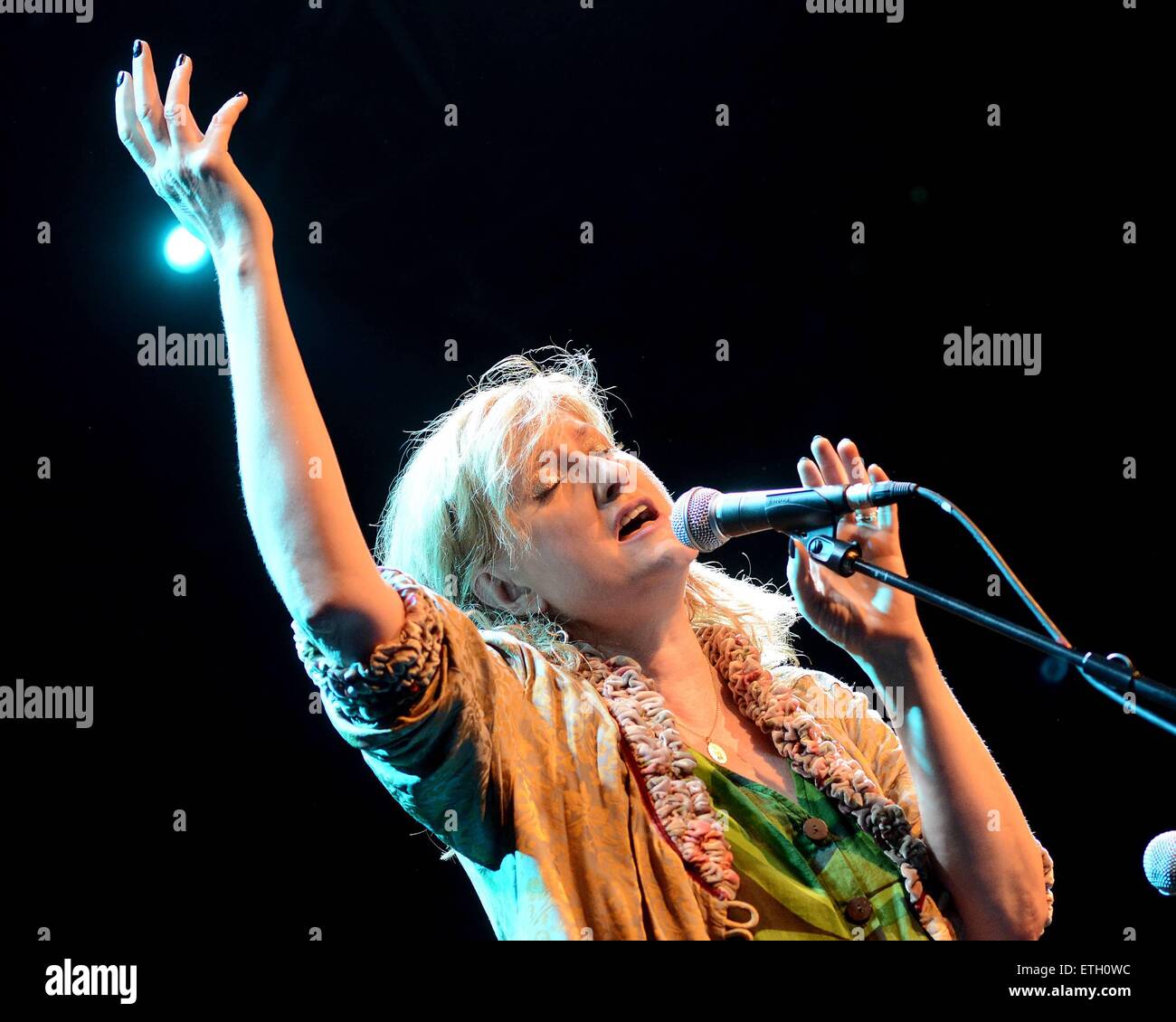Eddi Reader performs live in concert at Vicar Street Featuring: Eddi ...