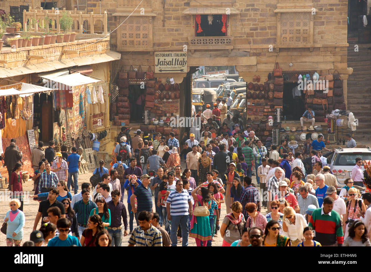 Indian crowded hi-res stock photography and images - Alamy