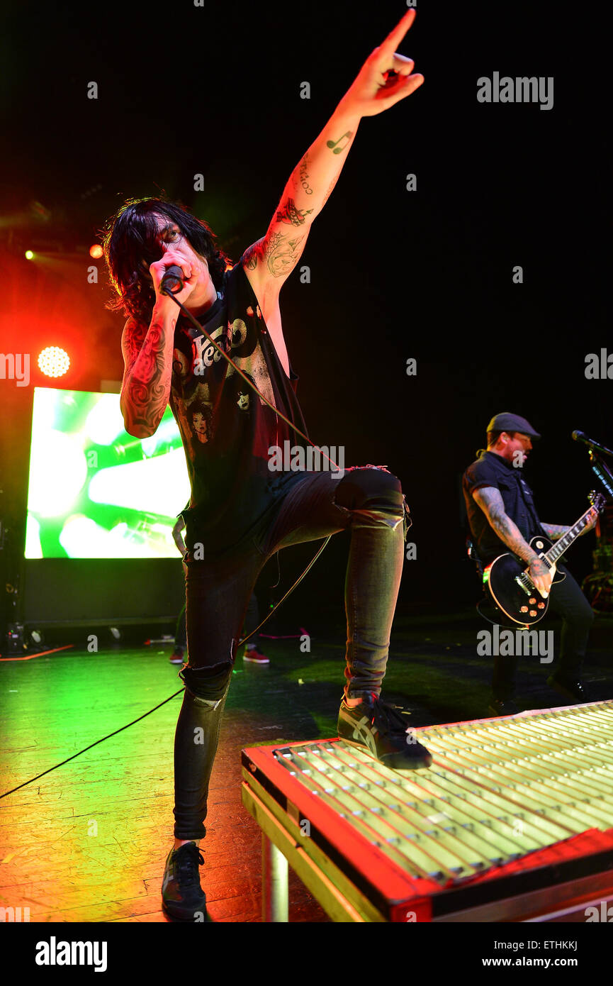 Sleeping With Sirens performing on their 'PTV & SWS World Tour' at ...