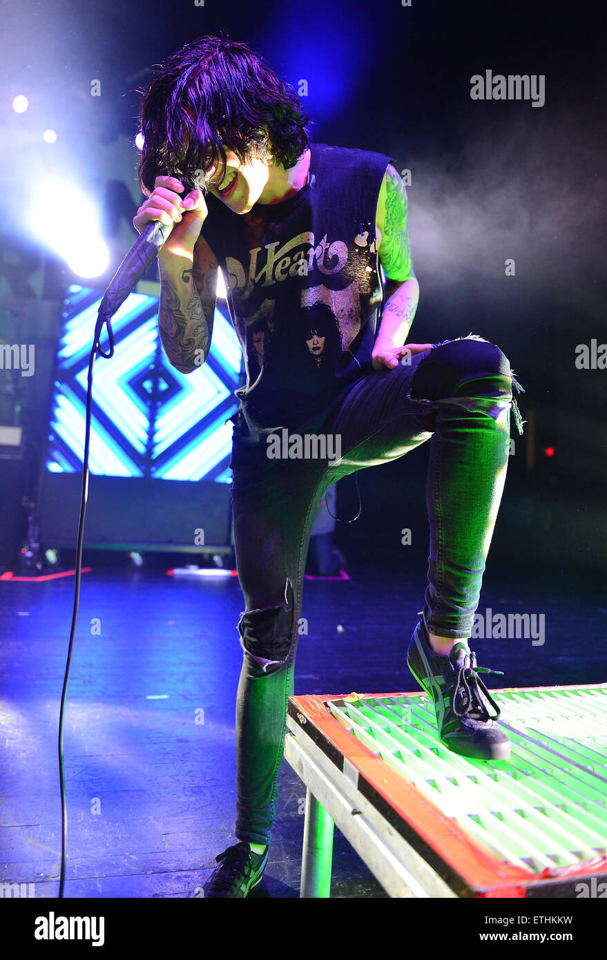 Sleeping sirens performing on ptv hi-res stock photography and images ...