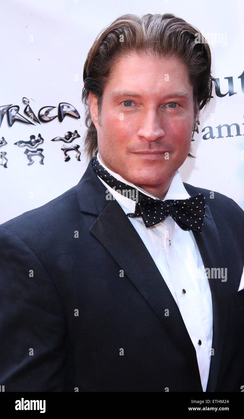 Children Uniting Nations Oscar Viewing Party Featuring: Sean Kanan ...