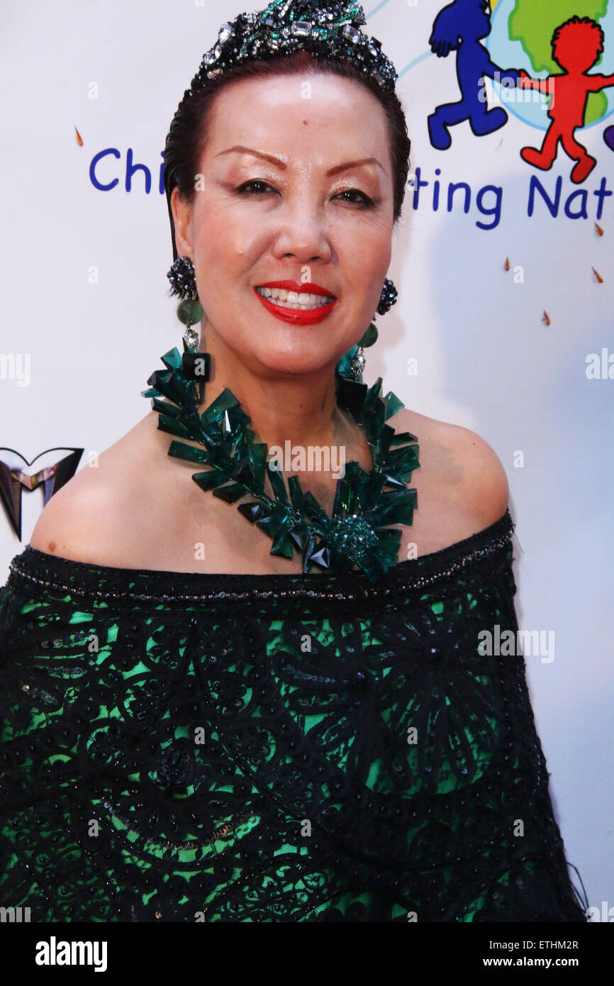 Children Uniting Nations Oscar Viewing Party Featuring: Sue Wong Where ...