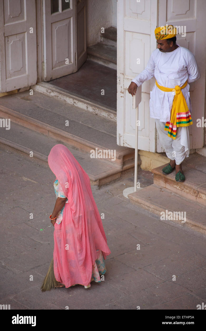 Indian staff hi-res stock photography and images - Alamy