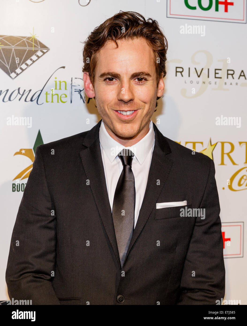 1st Annual Startuch Charity Gala Hosted by Terrell Owens Featuring ...