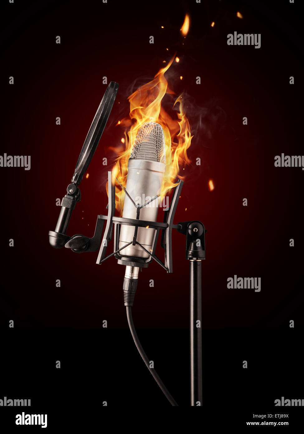 Microphone fire hi-res stock photography and images - Alamy
