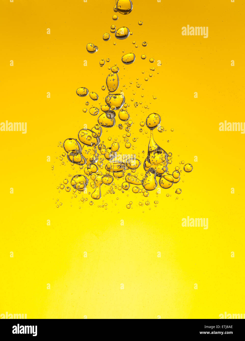 Oil bubbles hi-res stock photography and images - Alamy