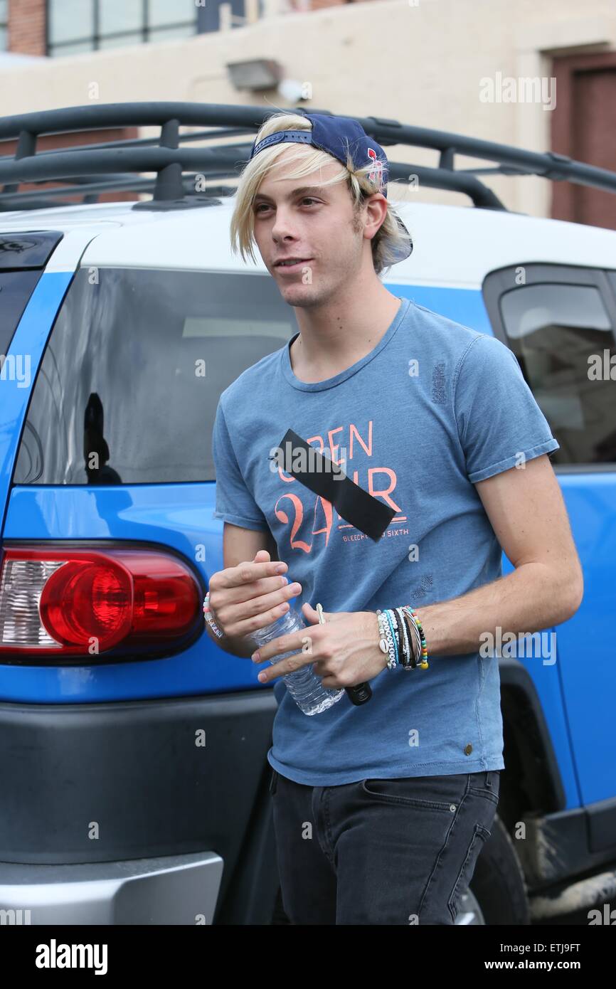 Riker Lynch arrives at dance rehearsal for 'Dancing with the Stars ...