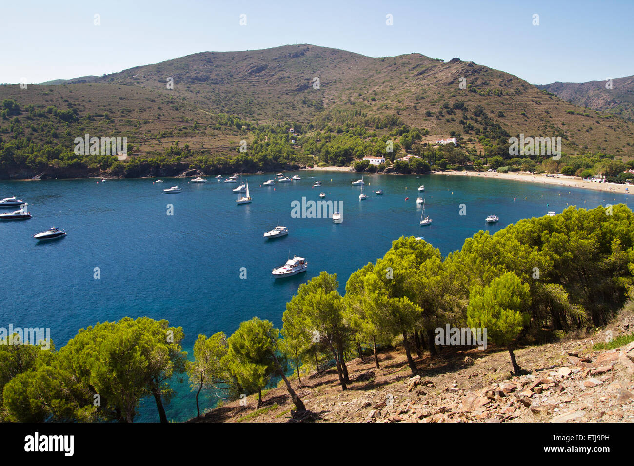 Cala Montjoi (Montjoi beach). Roses Stock Photo - Alamy