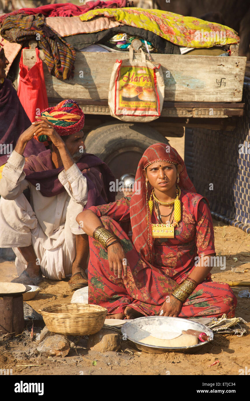 Rajasthani couple hi-res stock photography and images - Alamy