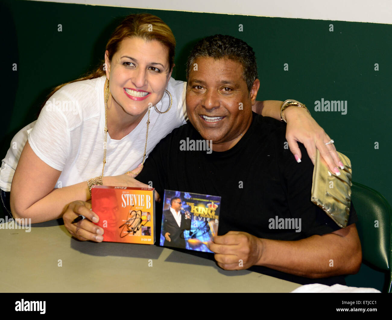 'Super Freestyle Explosion' concert meet and greet featuring Lisa Lisa ...