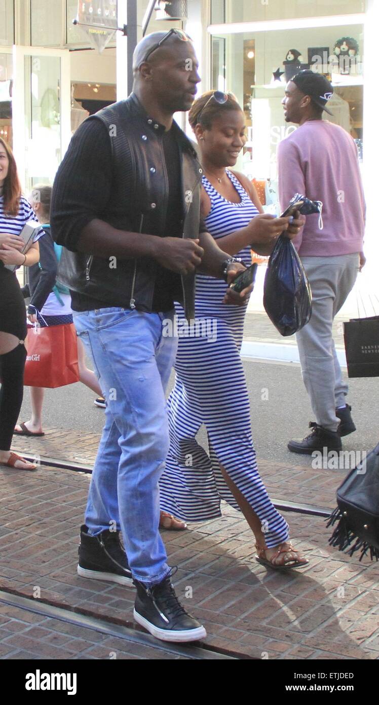 Terry Crews signs autographs and poses with fans while out shopping at ...