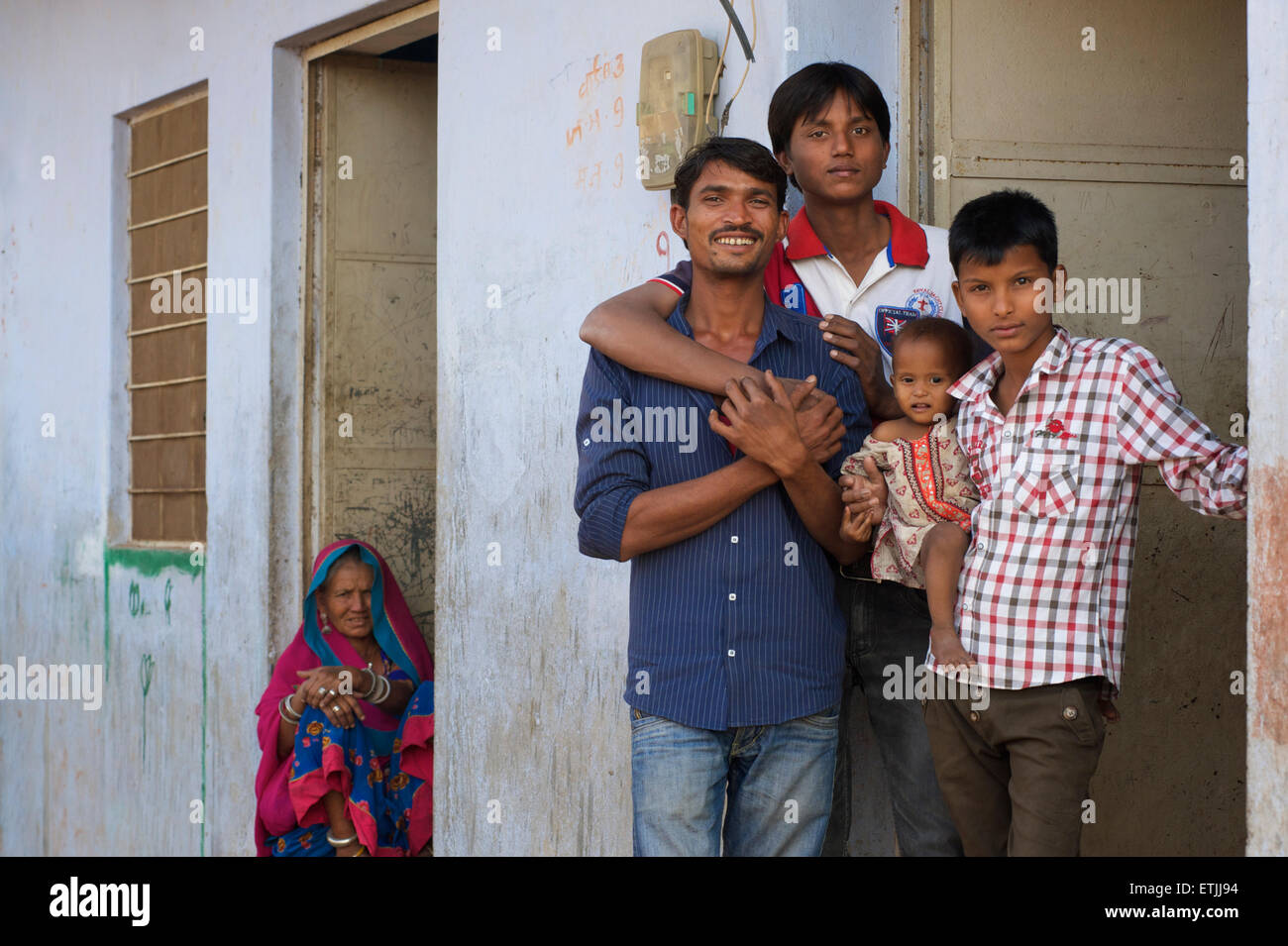 Rajasthani family, Pushkar, Rajasthan, India Stock Photo - Alamy