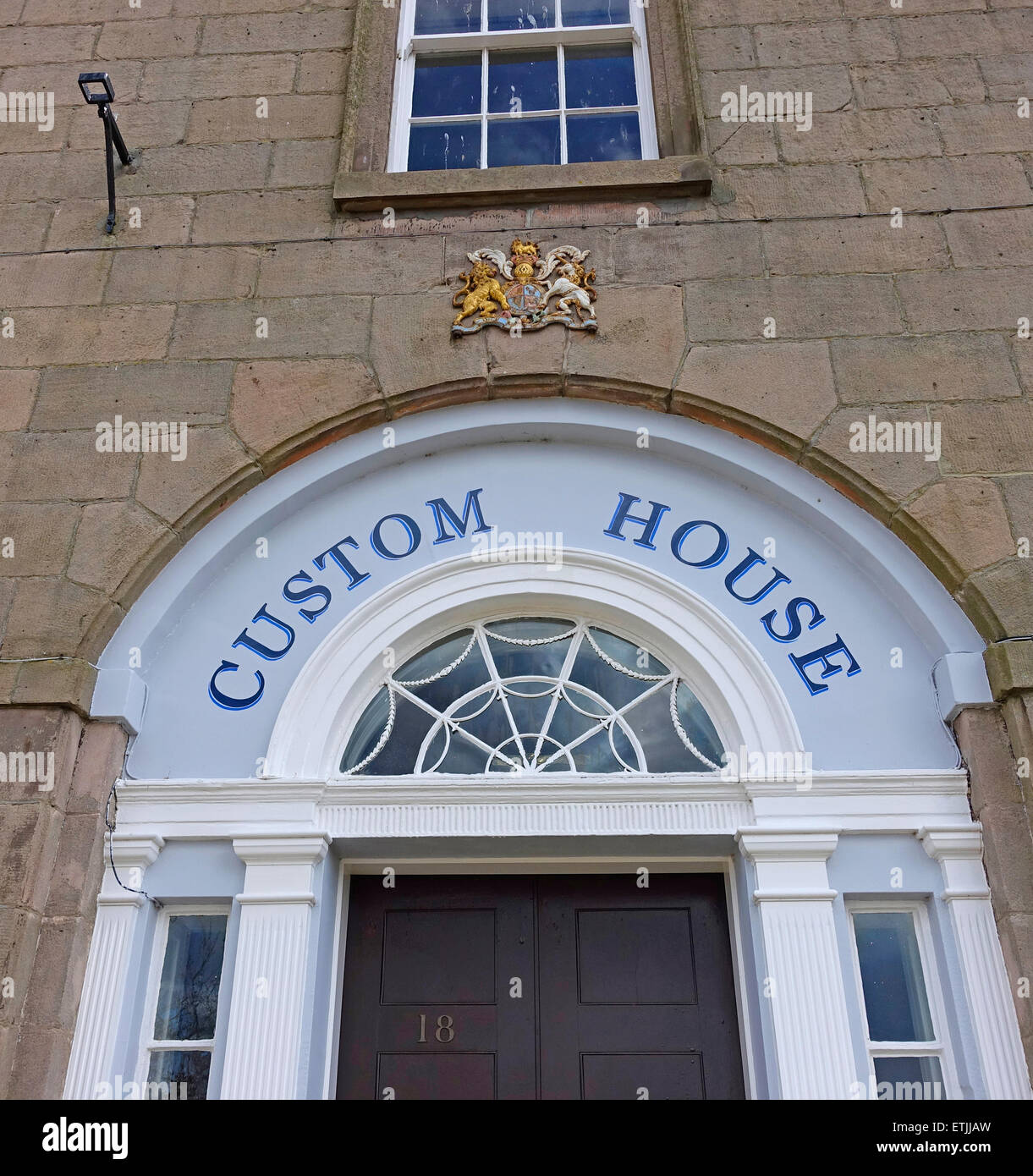 Sign above the door of the old Custom House in Berwick-upon-Tweed Stock ...