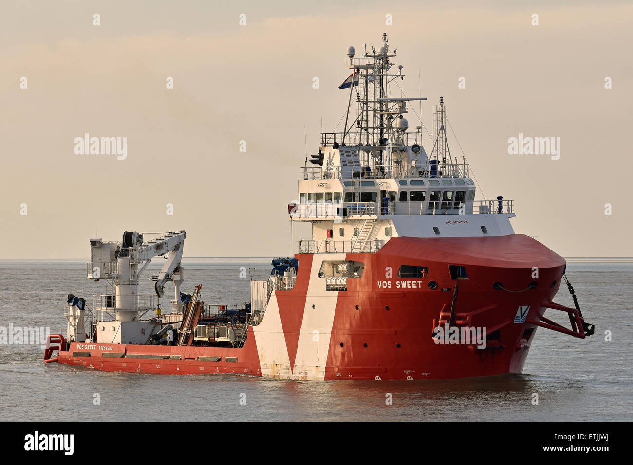 Offshore support vessel hi-res stock photography and images - Alamy