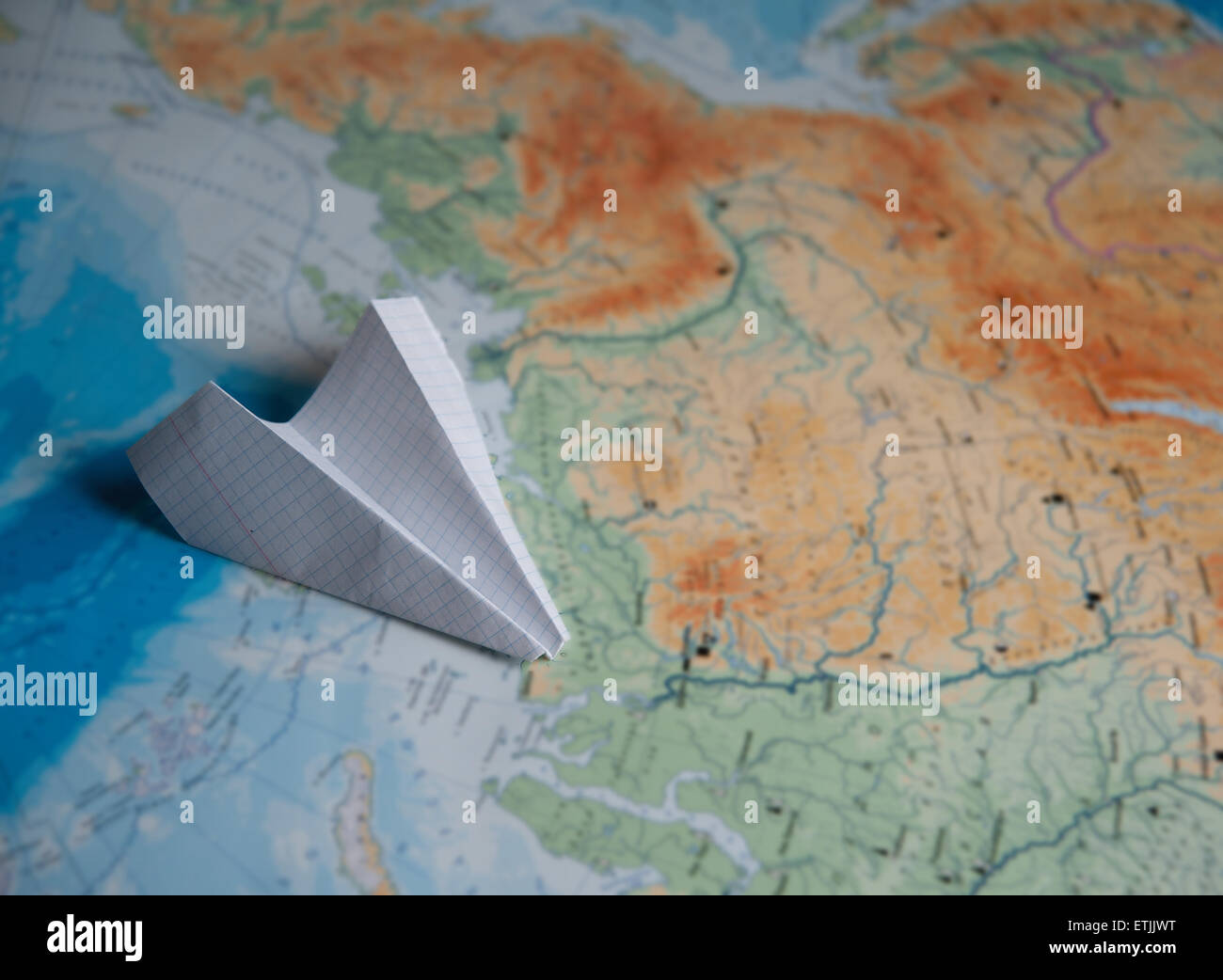 Map paper airplane hi-res stock photography and images - Alamy