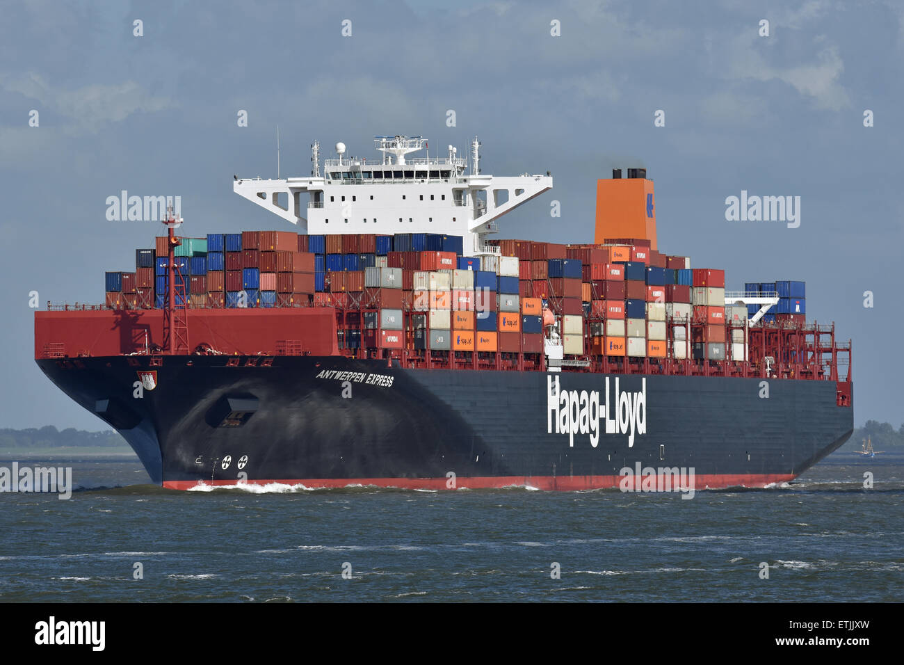 Container ship hamburg express hi-res stock photography and images - Alamy