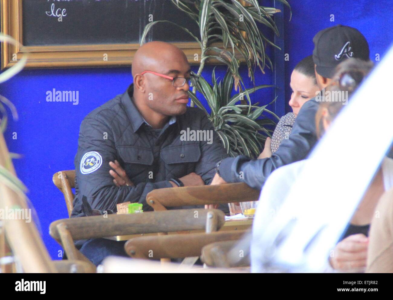 Former UFC middleweight champion Anderson "The Spider" Silva has lunch ...