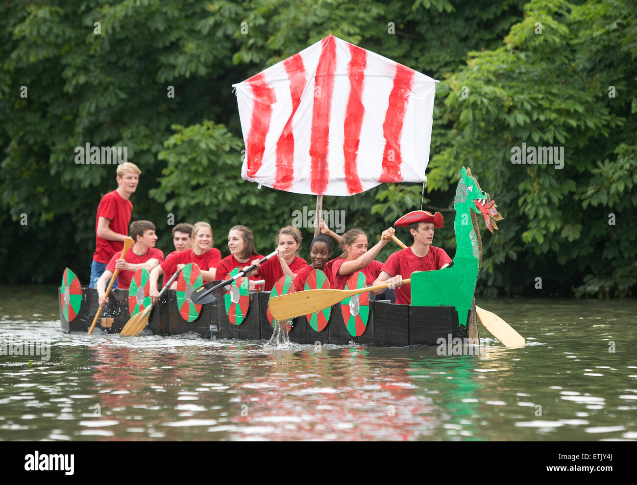 Cambridge, UK. 14th June, 2015. Cambridge University Students Cardboard ...