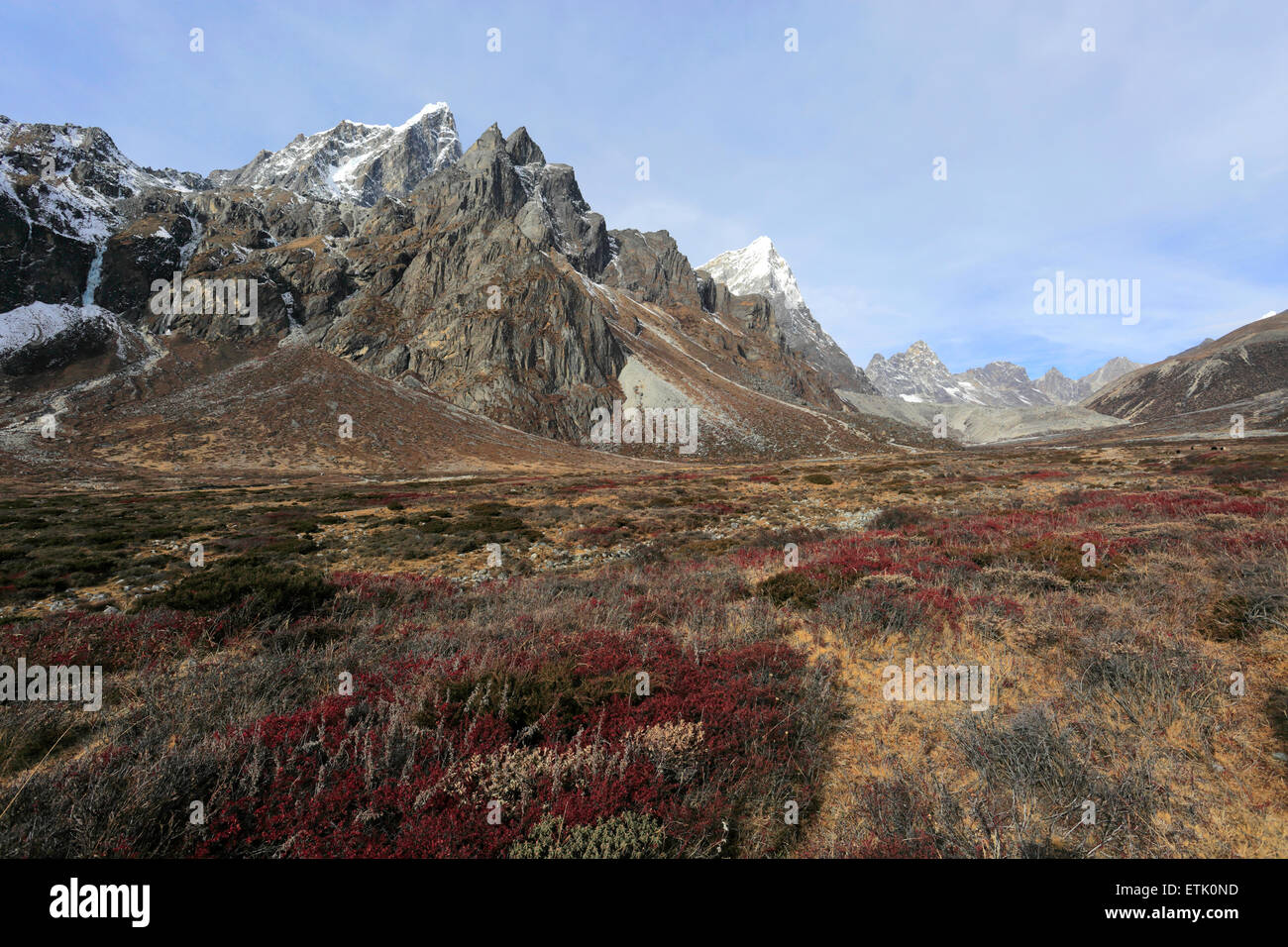 Pass of Pheriche, near Pheriche village, Everest base camp trek, UNESCO ...