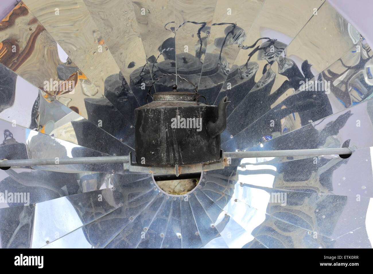 Solar panels at Thokla Dughla Teahouses, Thokla Dughla Pass, Everest ...