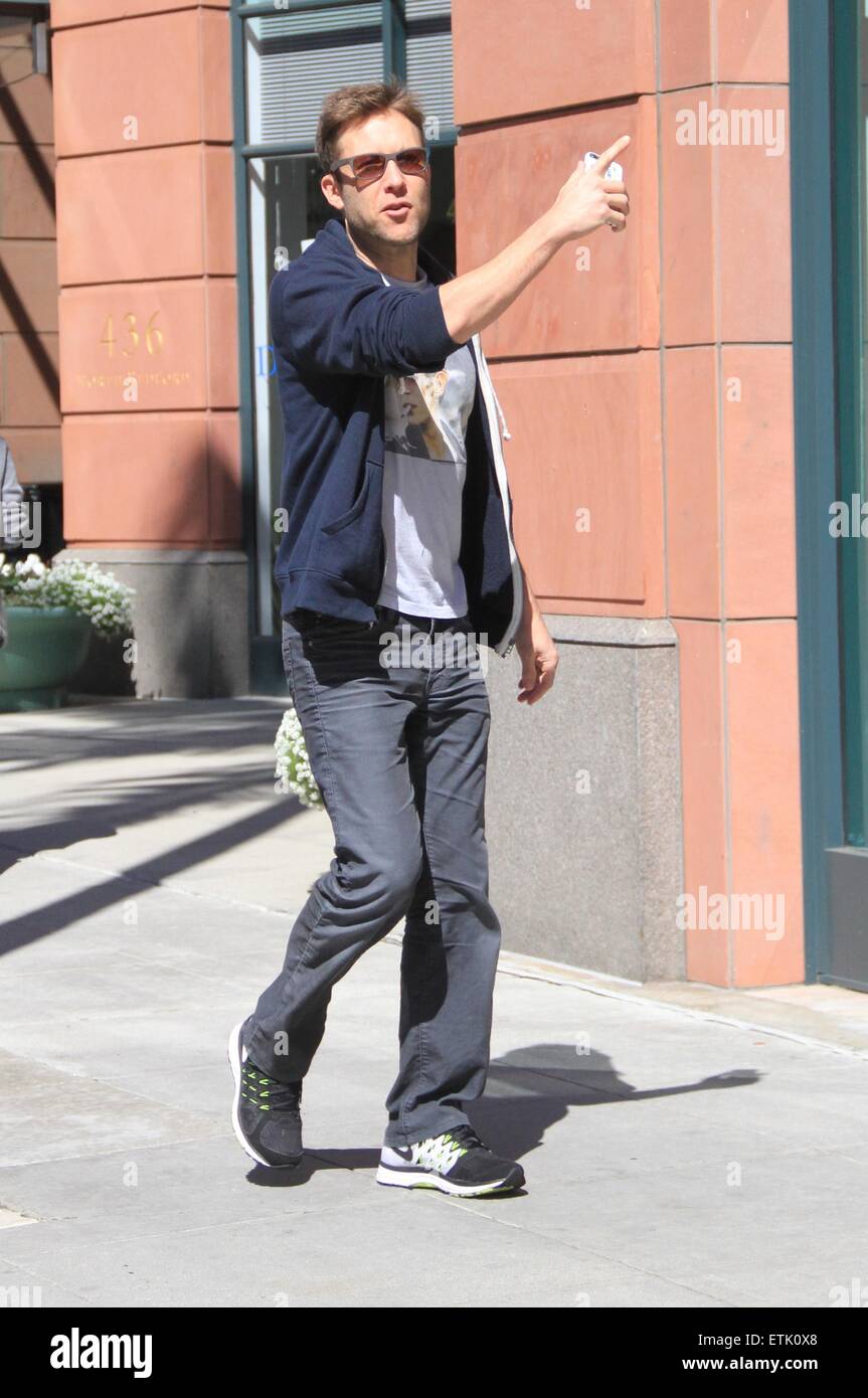 Smallville star Michael Rosenbaum goes shopping in Beverly Hills ...