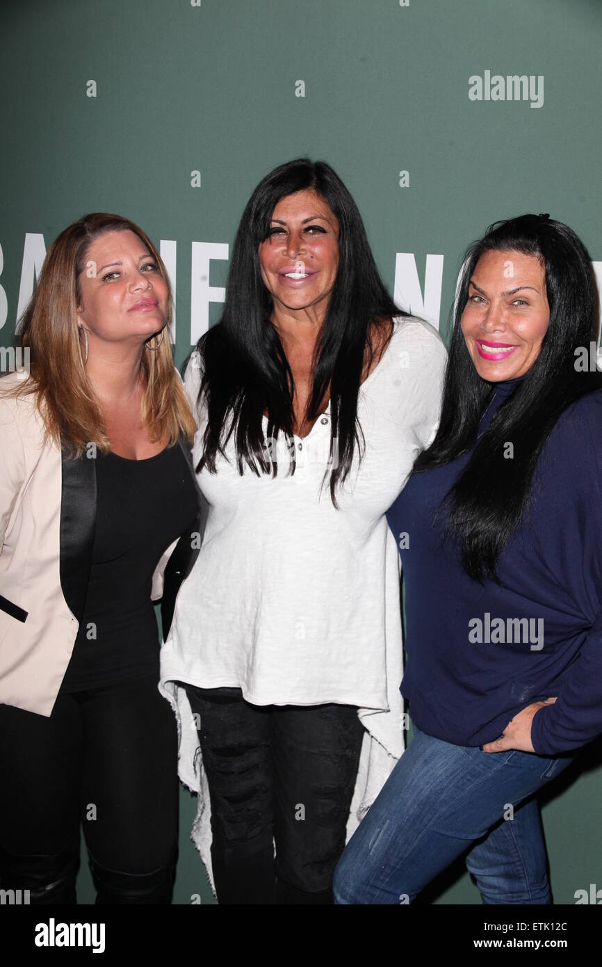 The 'Mob Wives' at Barnes & Noble Tribeca Featuring: Karen Gravano ...