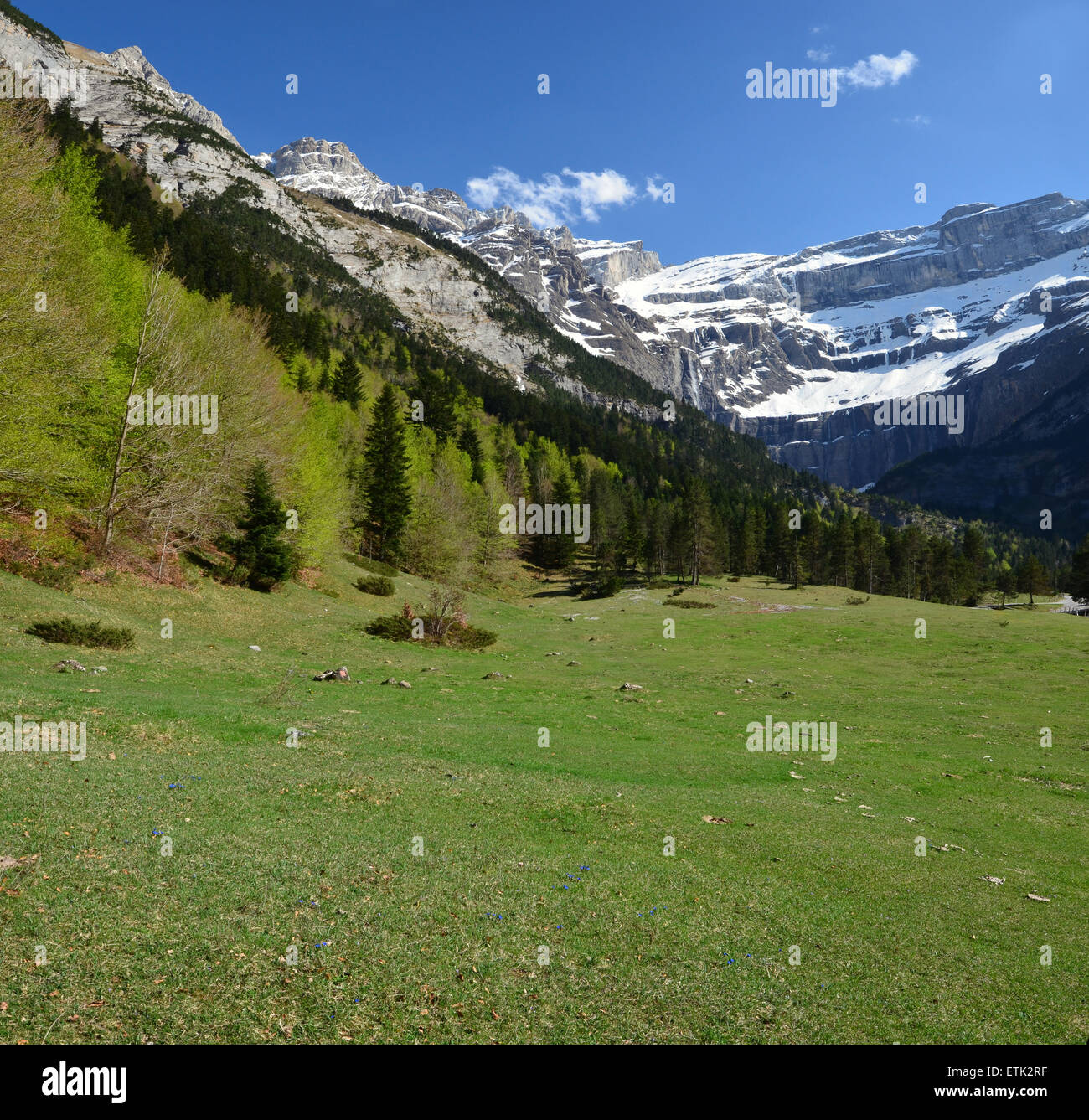 Cirque valley hi-res stock photography and images - Alamy