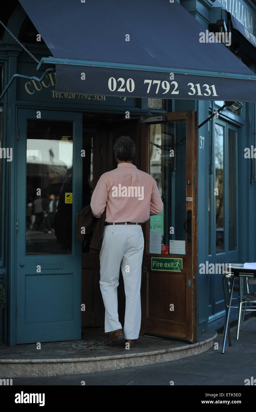 Annie Lennox and Mitchell Besser spotted out to lunch at Mediterraneo ...