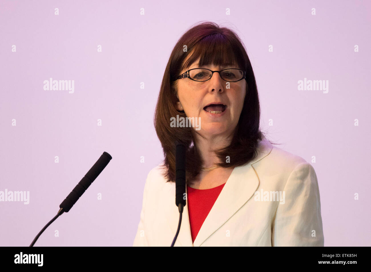 Lesley griffiths hi-res stock photography and images - Alamy