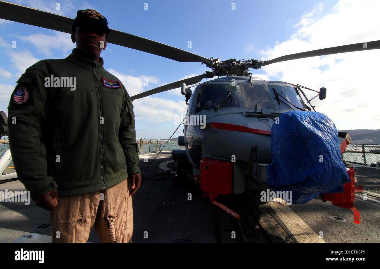 The US Navyshows weapons at the flagship USS Vicksburg (CG 69) in the ...