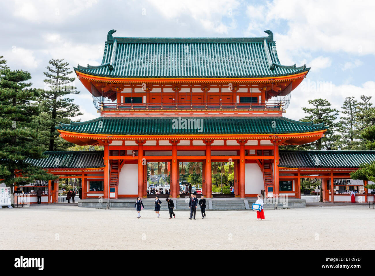 The Heian shrine in Kyoto, Japan. The massive Oten-mon gate, a two ...