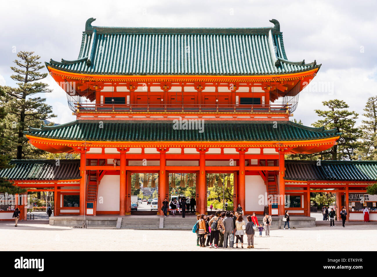 The Heian shrine in Kyoto, Japan. The massive Oten-mon gate, a two ...