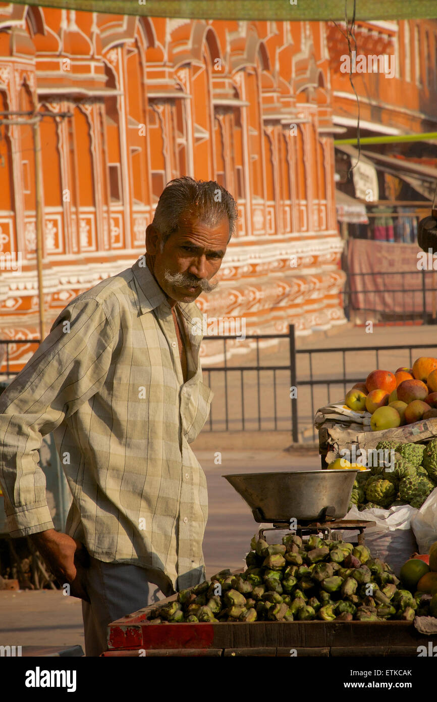 Indian fruir seller, Jaipur, Rajasthan, India Stock Photo - Alamy