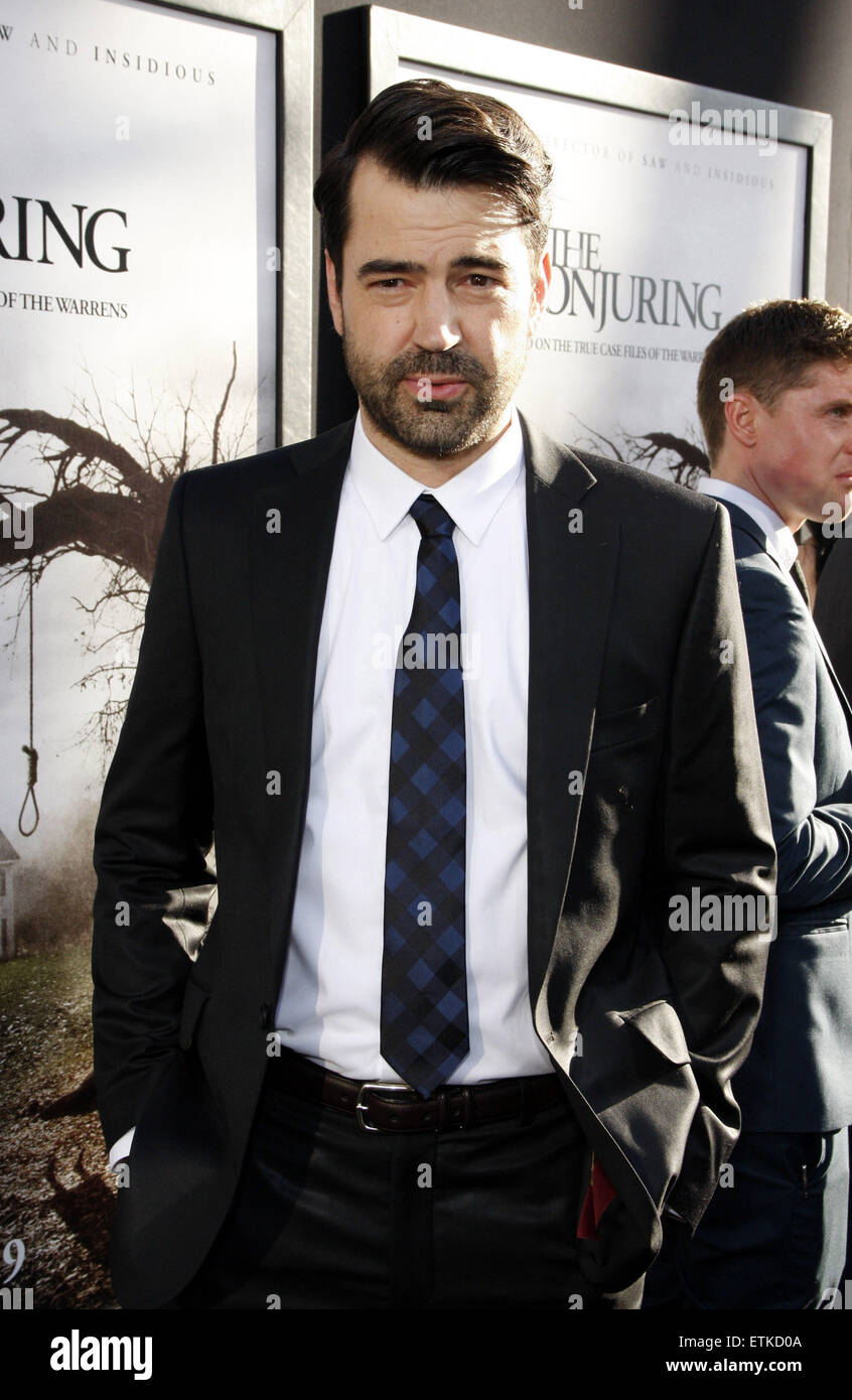 Actor ron livingston hi-res stock photography and images - Alamy