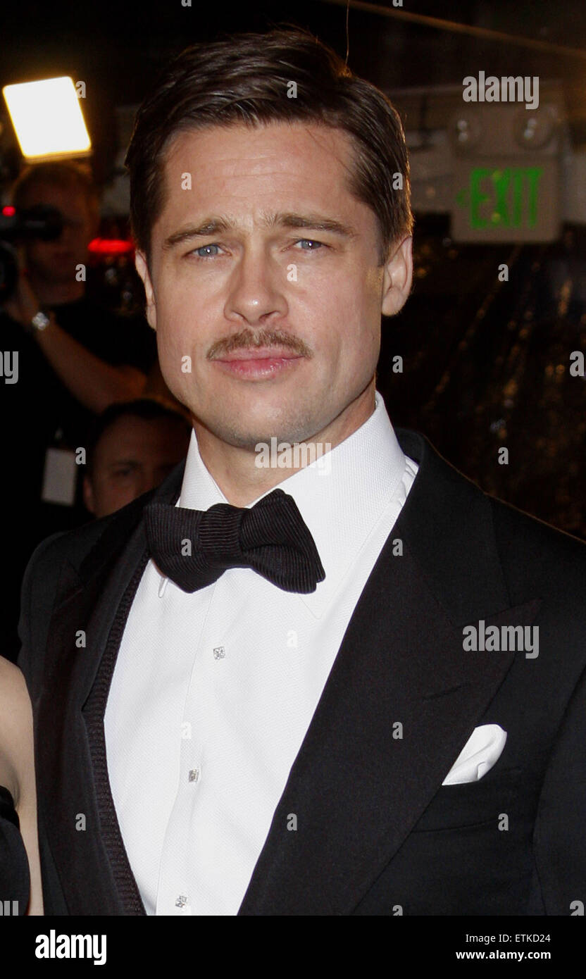 Brad Pitt at the Los Angeles premiere of 'The Curious Case Of Benjamin ...