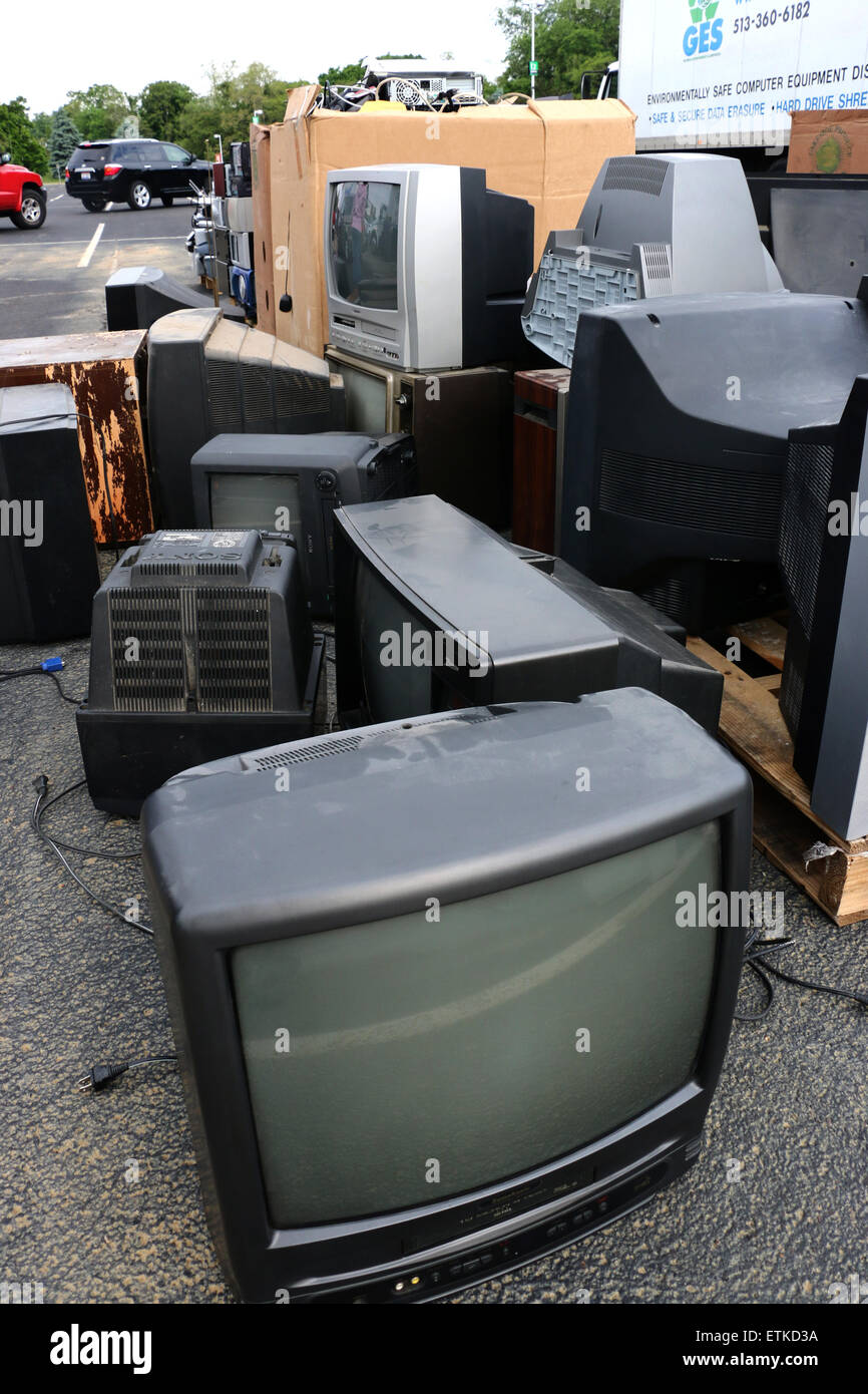 Old outdated electronics recycling Ohio monitor printer laptop computer ...