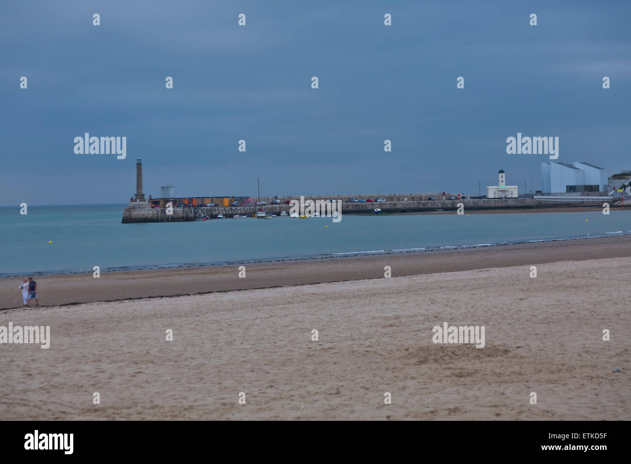 Margate beach view Stock Photo - Alamy